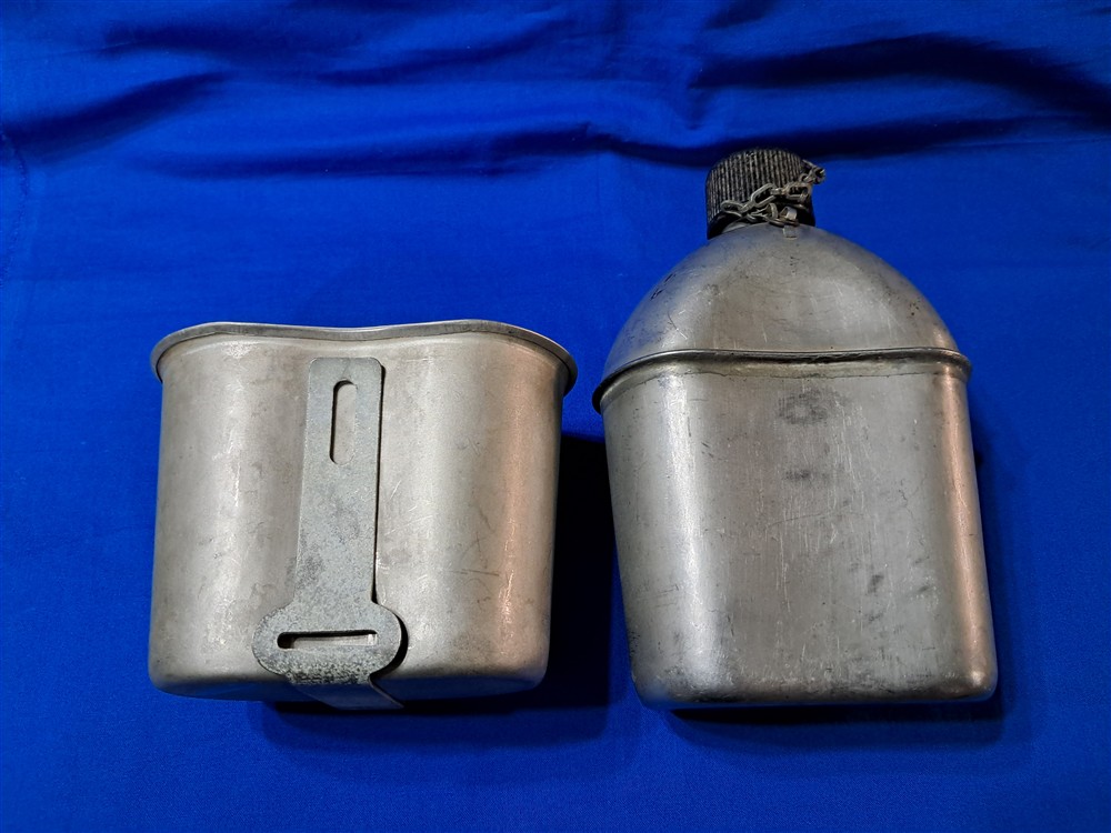 Canteen Set 1945 Croix - Doughboy Military Collectables Springfield Missouri