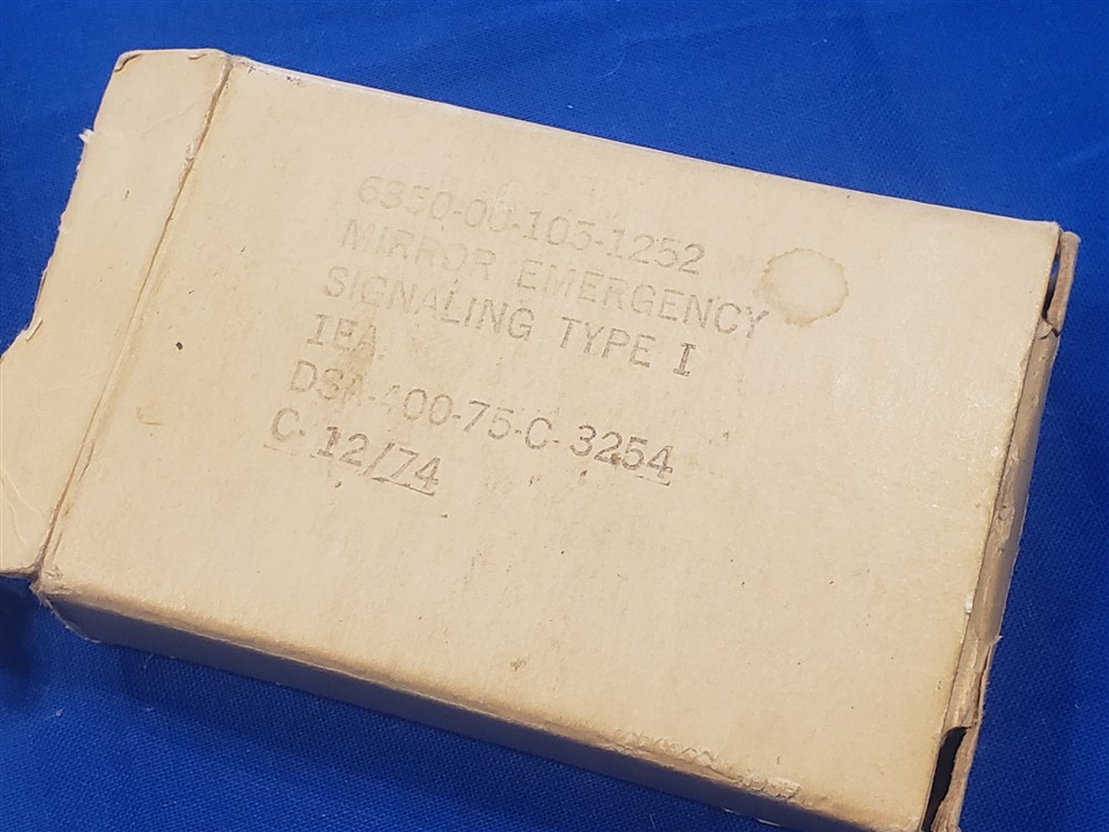 Emergency Signal Mirror 1974 - Doughboy Military Collectables ...