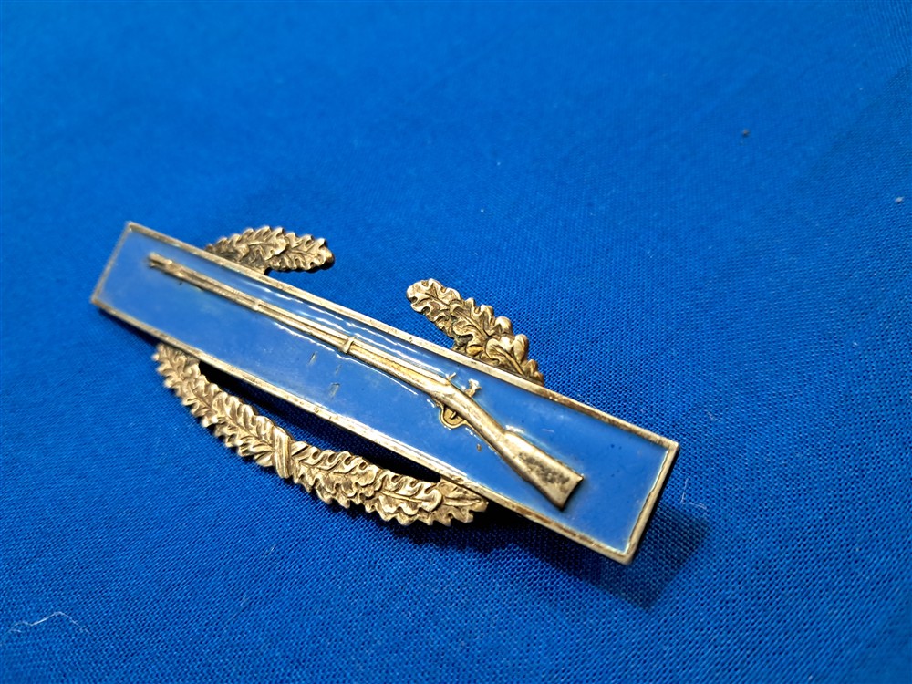 CIB WWII pin type - Doughboy Military Collectables Springfield Missouri