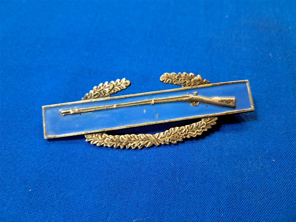 CIB WWII pin type - Doughboy Military Collectables Springfield Missouri