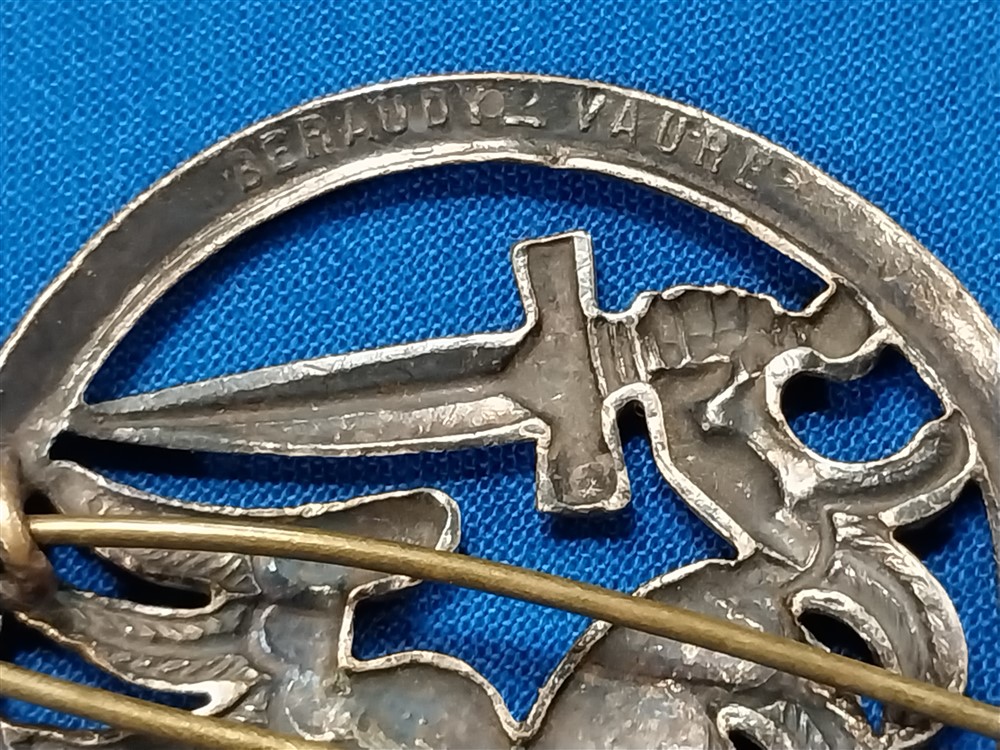 Foreign Legion Para badge - Doughboy Military Collectables Springfield ...