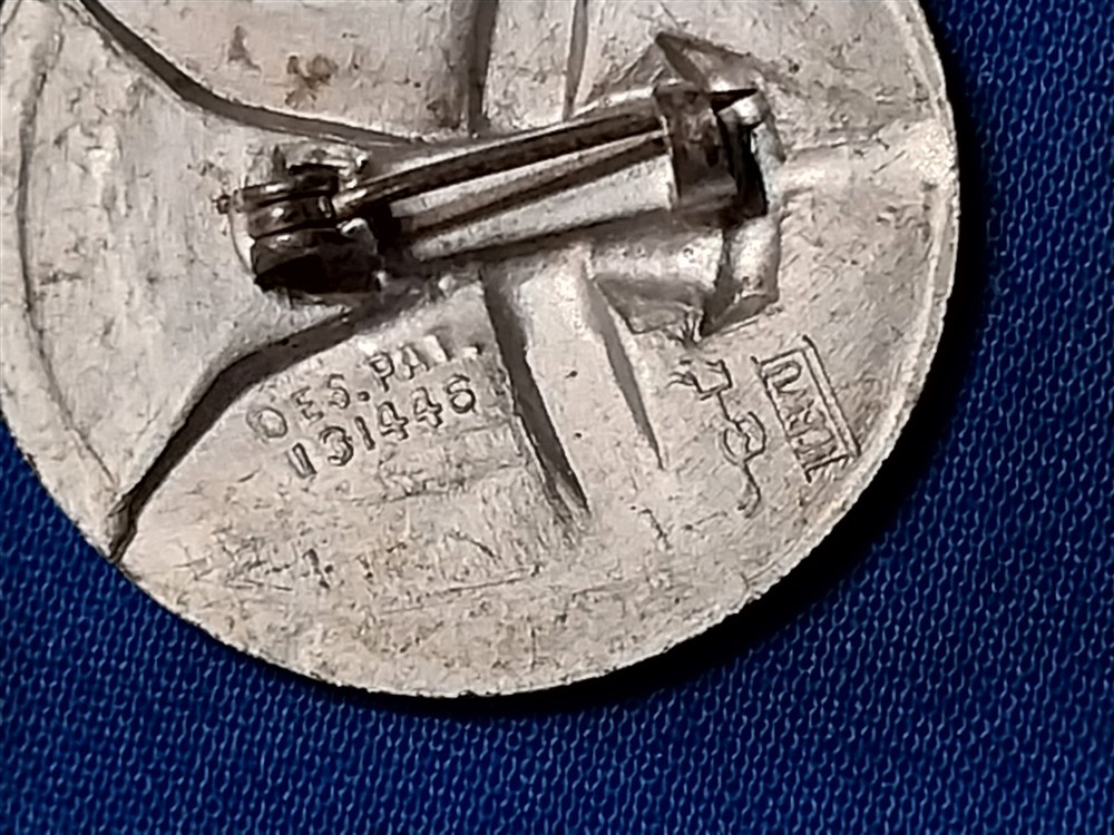 Ships 4 Victory pin - Doughboy Military Collectables Springfield Missouri