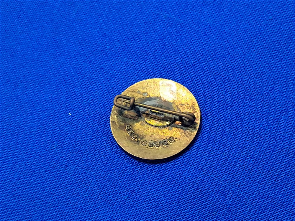 RBK Member pin WWII - Doughboy Military Collectables Springfield Missouri