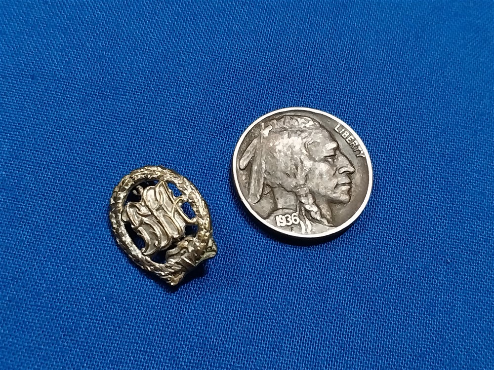 Youth Sport badge pin - Doughboy Military Collectables Springfield Missouri