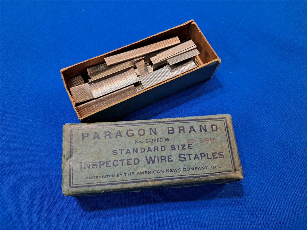 Staples WWII box 1943 - Doughboy Military Collectables Springfield Missouri