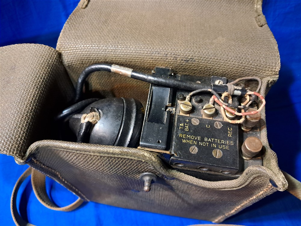 Radio EE-8-A USMC WWII - Doughboy Military Collectables Springfield ...