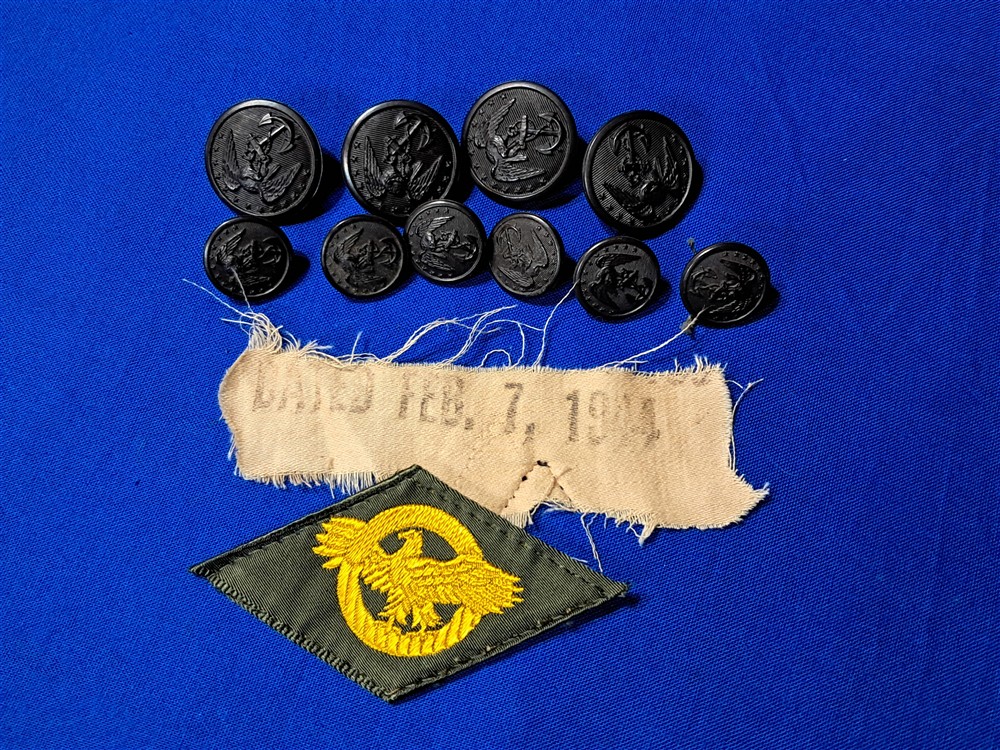 Buttons USMC 1944 set - Doughboy Military Collectables Springfield Missouri