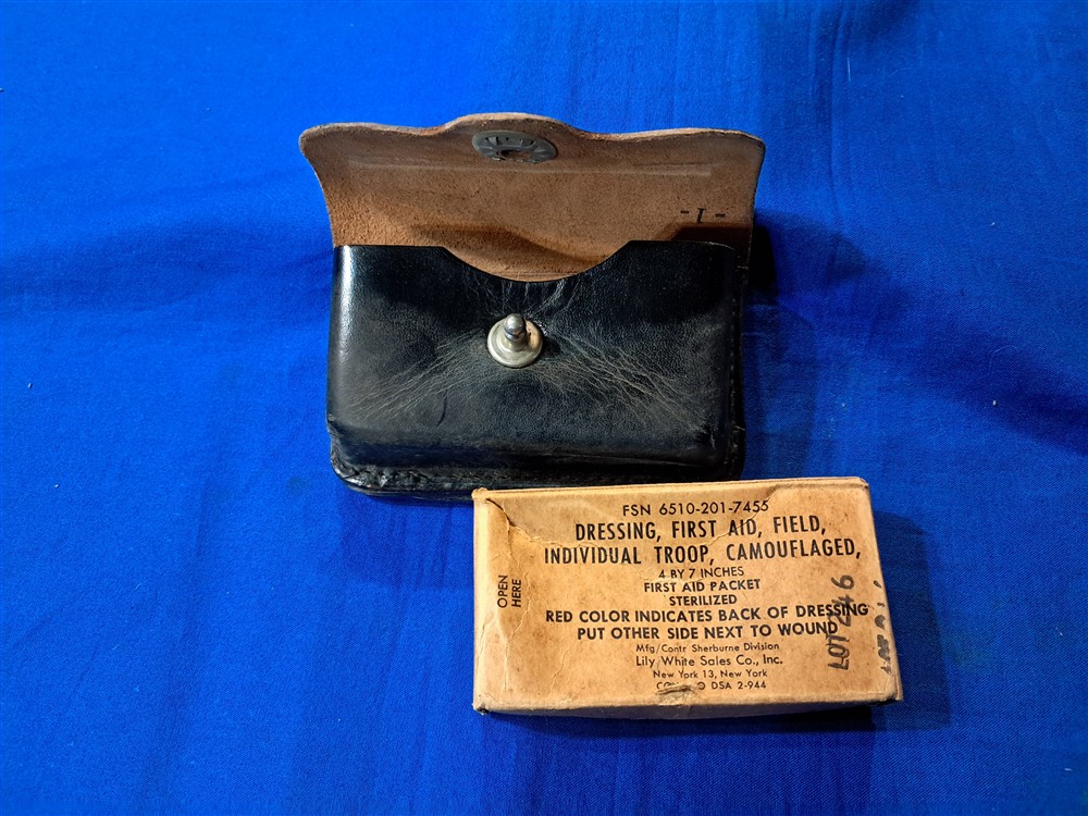 Pouch MP leather aid - Doughboy Military Collectables Springfield Missouri