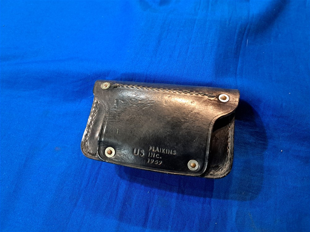 Pouch MP leather aid - Doughboy Military Collectables Springfield Missouri